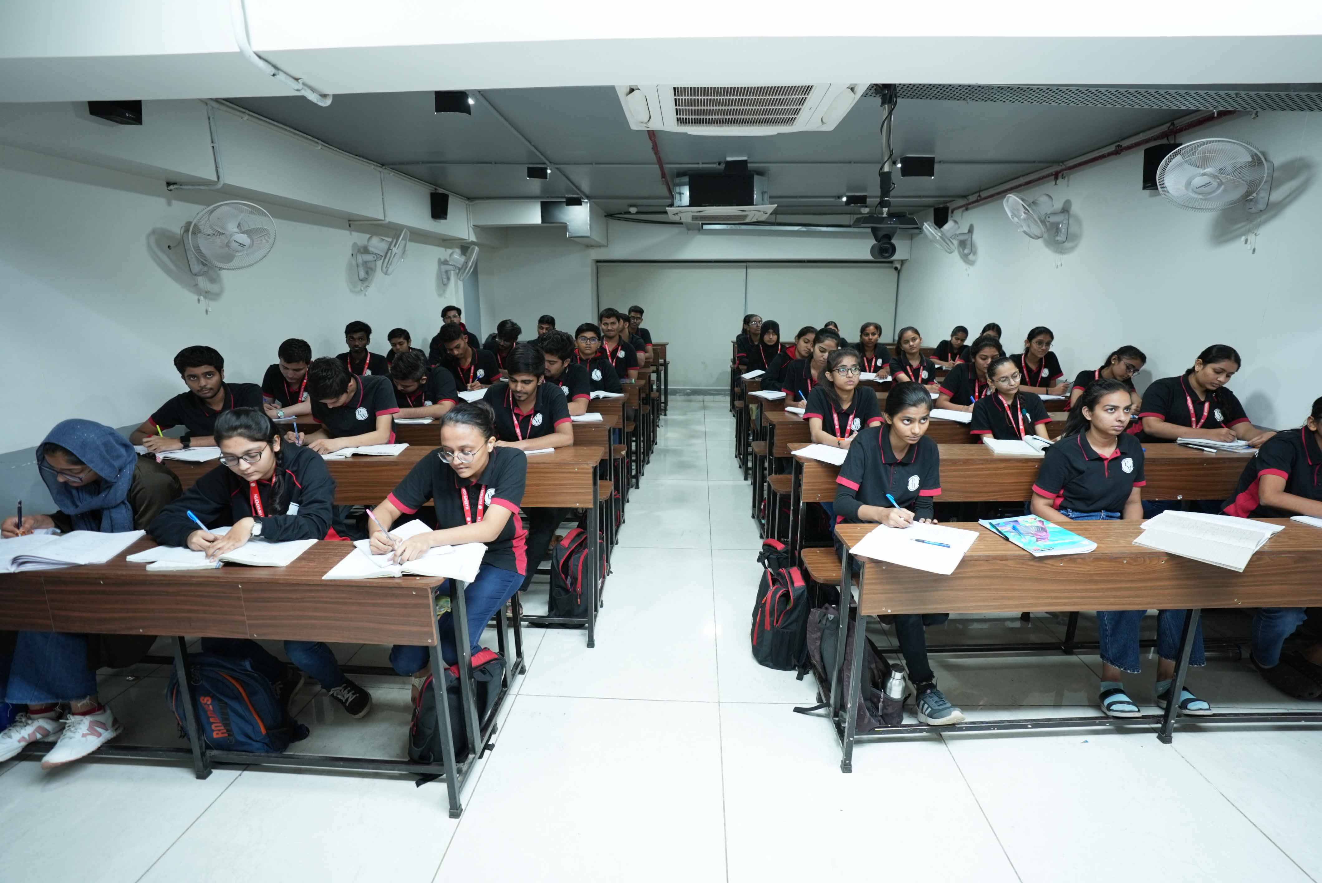 PW Vidyapeeth Centres in India, Best IIT-JEE, Neet Coaching - Physics ...